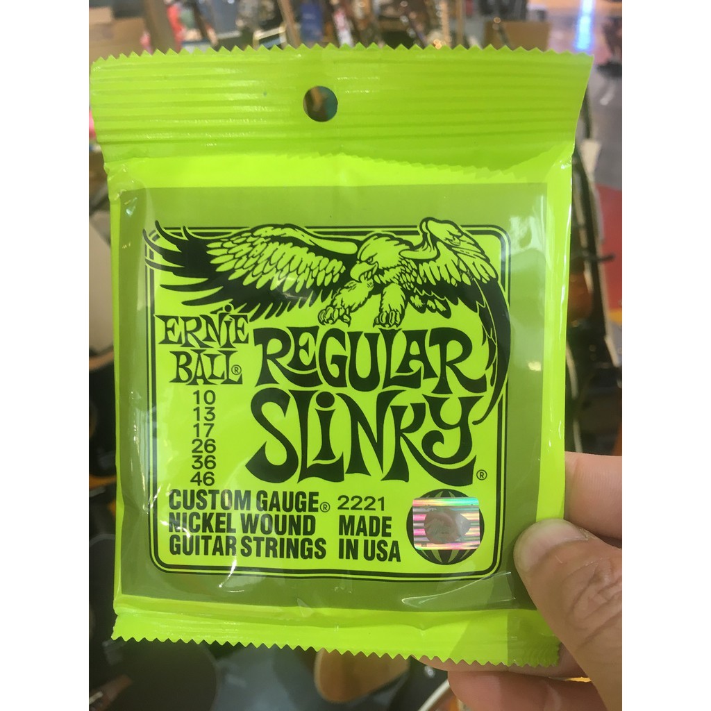 สายกีตาร์ไฟฟ้า ERNIE BALL รุ่น2221 REGULAR SLINKY NICKEL WOUND ELECTRIC GUITAR STRINGS 10-46 ...