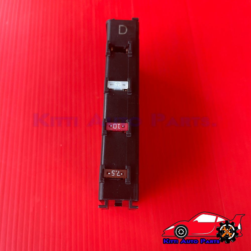 แผงฟิวส์(ตัวD) แท้ (82641-71010) ยี่ห้อ TOYOTA รุ่น VIGO 2.7 เบนซิล,Prius | Shopee Thailand