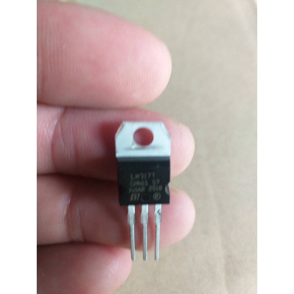 78xx series 7805 7806 7809 7810 7812 7815 Voltage Regulator IC | Shopee ...