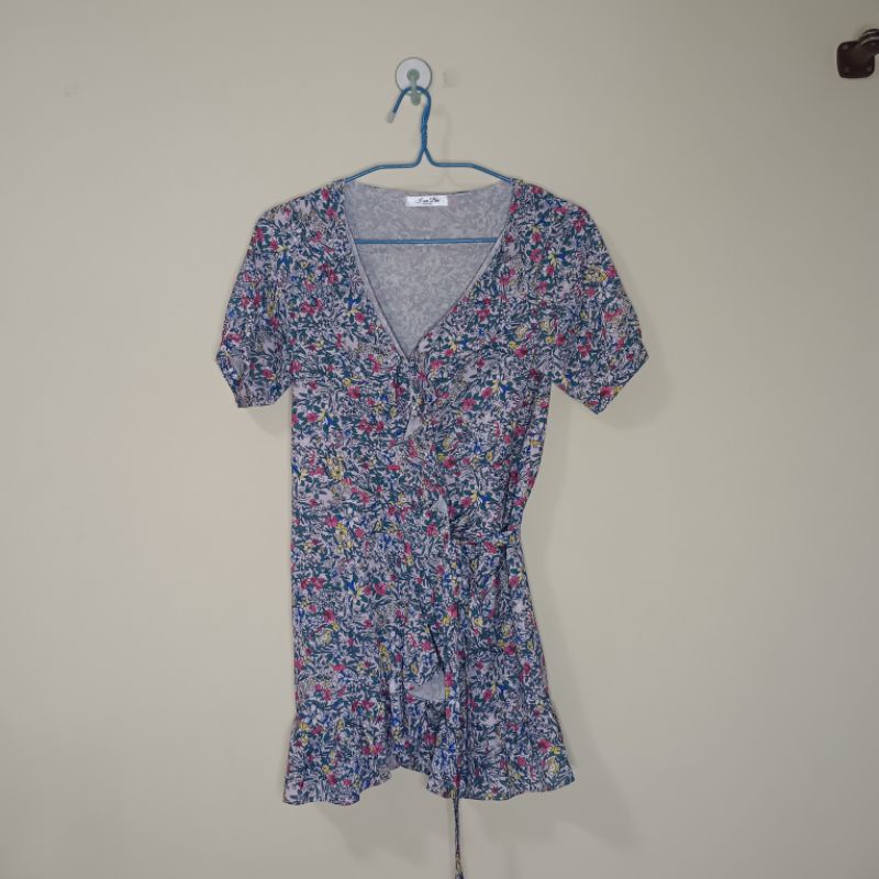 เดรสแฟชั่น ลายดอกไม้ มือสองงานป้าย jambee ไซส์ S-M อก 32-34 เอว 25-25 ...