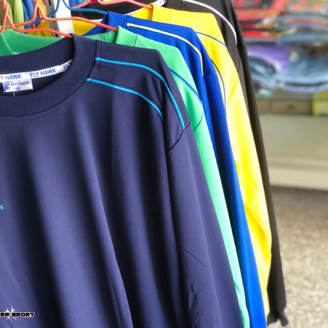 เสื้อออกกำลังกาย เสื้อฟุตบอลอกลมแขนยาว FLYHAWK A972 size SS-XXL | Shopee Thailand