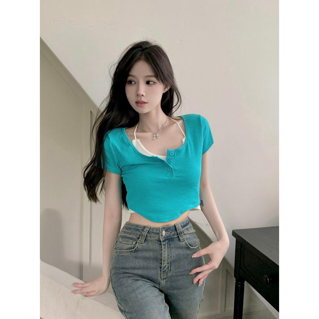 Cicishop(J609)เสื้อครอป+สายเดี่ยวคล้องคอ ดีเทลกระดุมหน้าใช้งานได้จริง ผ้ายืดได้เยอะ ใส่เเล้วไม่ ...
