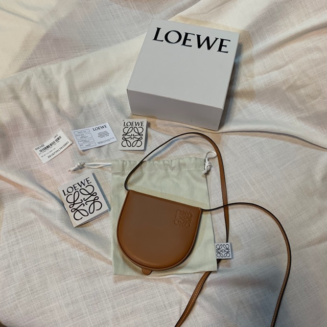 Loewe heel pouch small size | Shopee Thailand