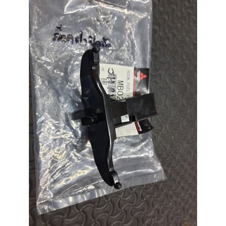 พลาสติกล็อคฝาปิดถัง (แท้ศูนย์ 100 %) Mitsubishi มิตซูบิชิ STRADA สตราด ...