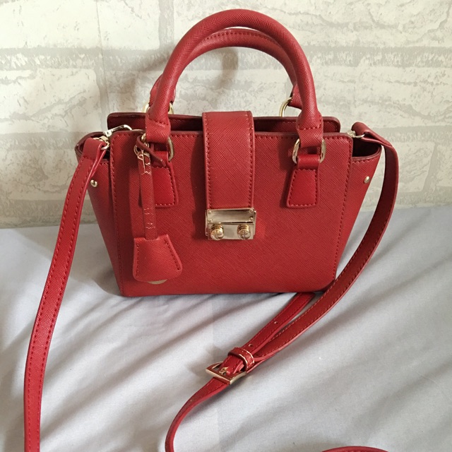 กระเป๋า A Treasure box Cranberry มือสอง สภาพดี | Shopee Thailand