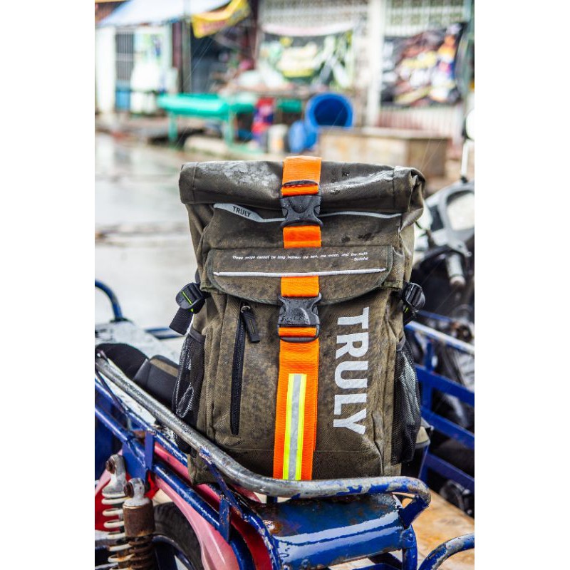 TRULY แบกสีเขียว กระเป๋าเป้ BACKPACK REFLECTIVE BAG | Shopee Thailand