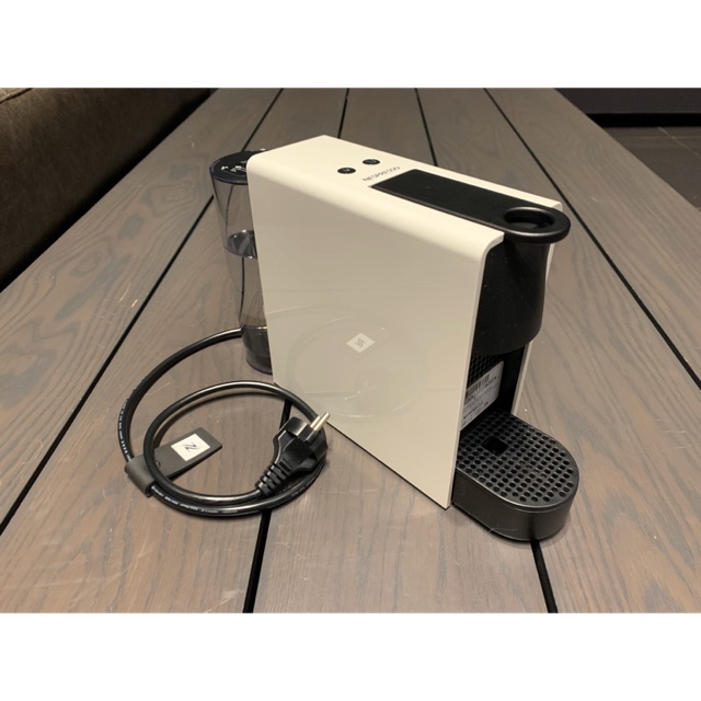 เครื่องชงกาแฟ เนสเพรสโซ Nespresso Essenza Plus off white พร้องเครื่องตี ...