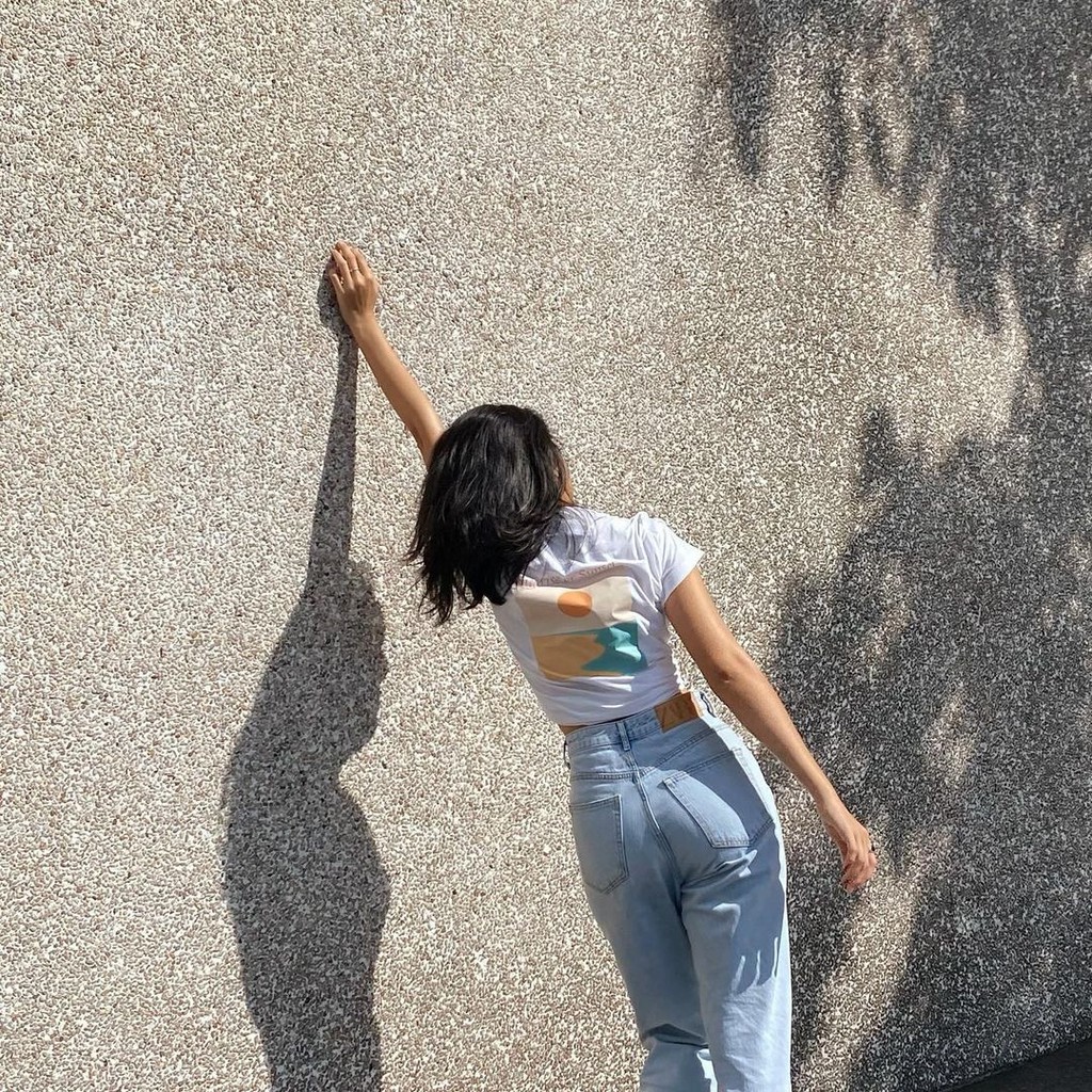 HAY - เสื้อยืด ลาย Sunrist or Sunset | Shopee Thailand