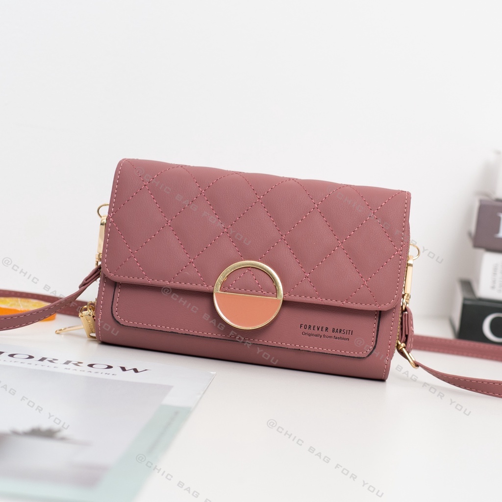 กระเป๋าสะพายข้าง Forever Young ทรงไอแพด หน้าปักลายแต่งอะไหล่ (39997 ...