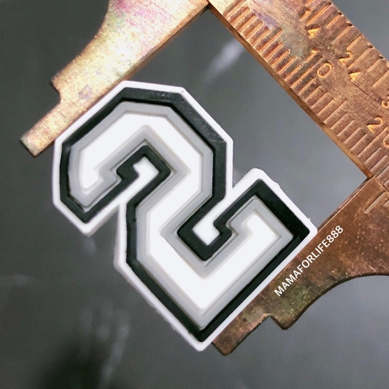 A B C ตัวอักษรสำหรับติดรองเท้าหัวโต มีรู Adda Crocs | Shopee Thailand