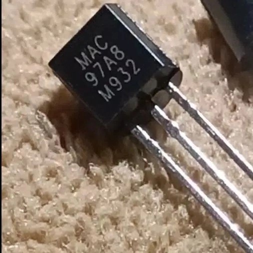 MAC97A8 97A8 TO-92 Triacs THYRISTOR 6A 600V ส่วนประกอบพัดลมเป่าลม ...