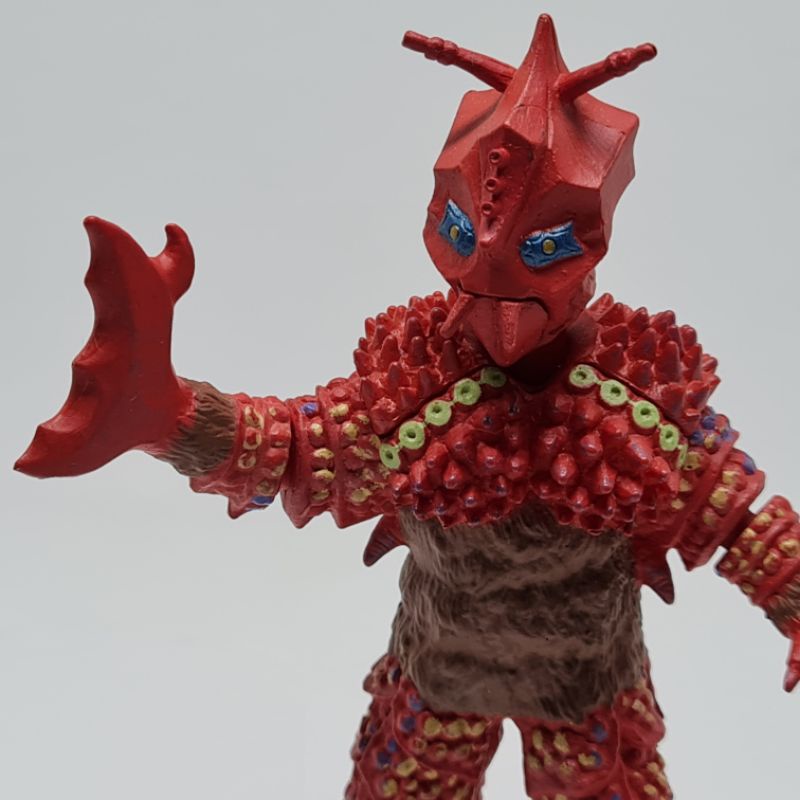 BANDAI HG ULTRAMAN "Yapool" Tsuburaya Kaiju Gashapon Figure | Shopee ...