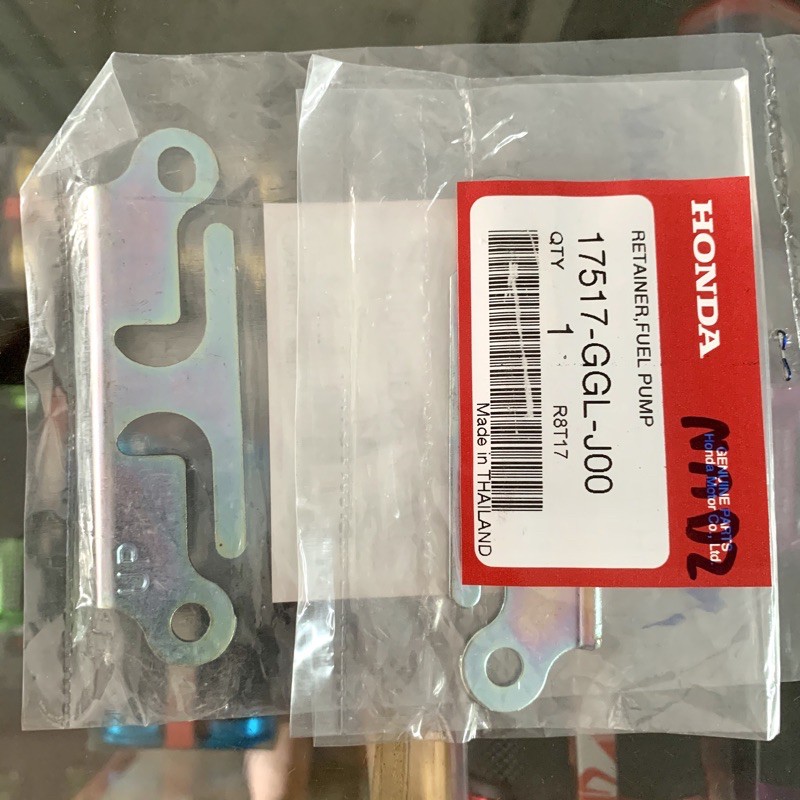 แท้ศูนย์ แผ่นยึดชุดปั๊มน้ำมันเชื้อเพลิง (17517-GGL-J00) **ราคาต่อ 1 ...