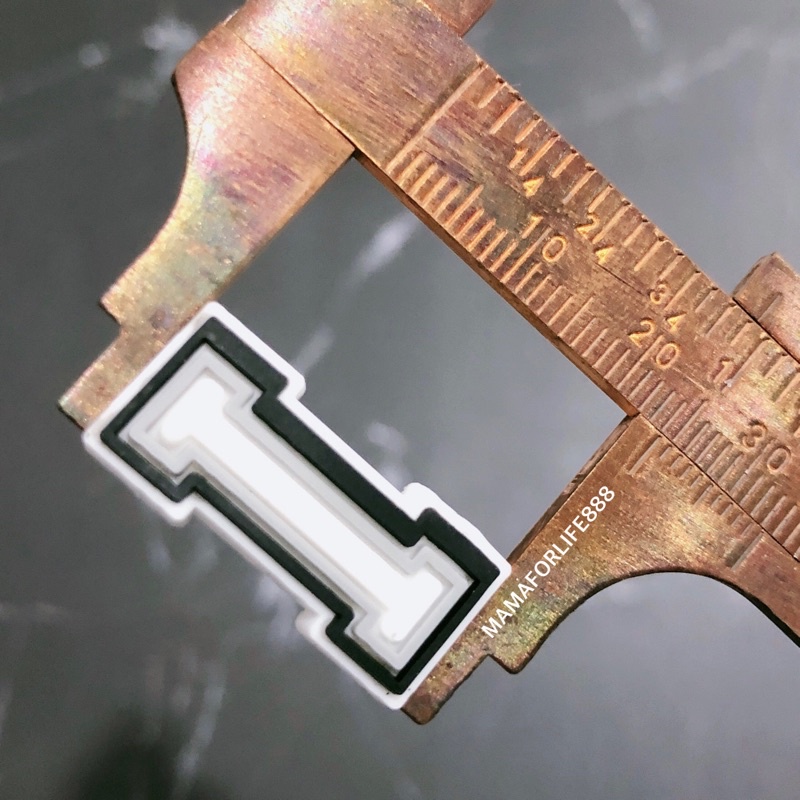 A B C ตัวอักษรสำหรับติดรองเท้าหัวโต มีรู Adda Crocs | Shopee Thailand