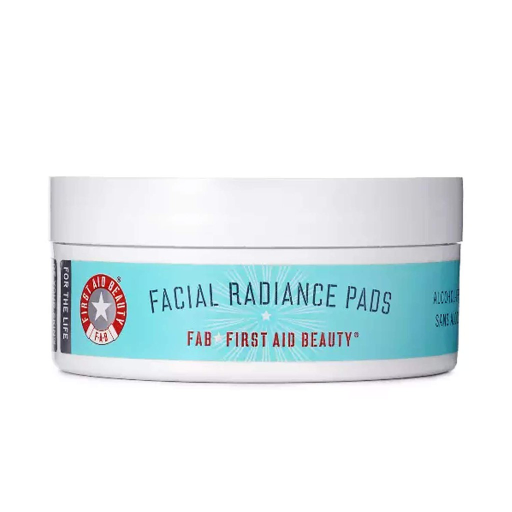 *พร้อมส่ง* First Aid Beauty Facial Radiance Pads: Exfoliating Face Pads ...