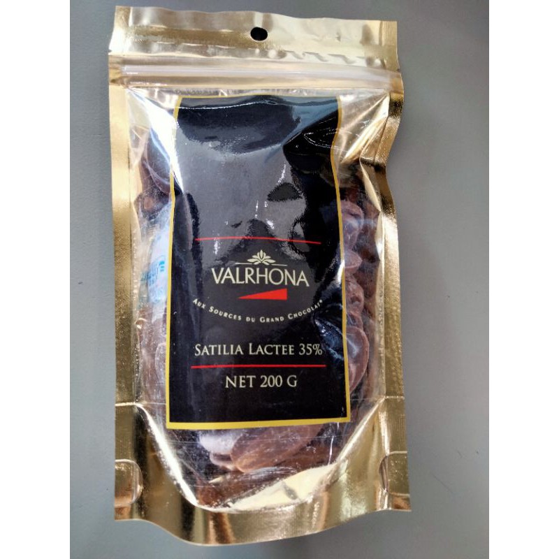 Valrhona Satilia Lactee 35% ช็อคโกแลตนม 200g. | Shopee Thailand