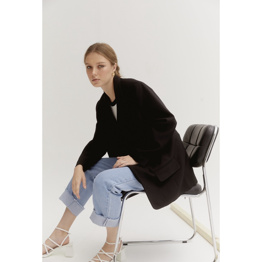 STUDIO UNKNOWN - Eva Oversized Blazer เบลเซอร์ซับในรีดกาวทั้งตัว | Shopee Thailand
