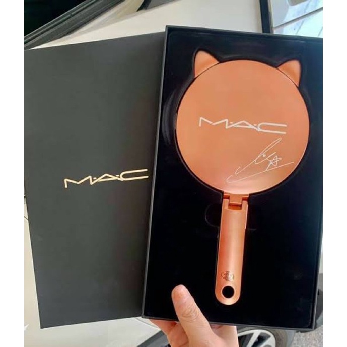 กระจก MAC Lisa BlackPink ถือได้ ตั้งโต๊ะได้ | Shopee Thailand