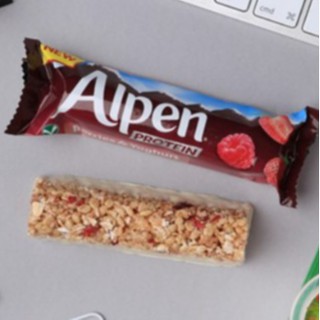 อัลเพน โปรตีนเบอร์รีโยเกิร์ต มูสลีบาร์ 1 กล่อง 5 ชิ้น Alpen Protein ...