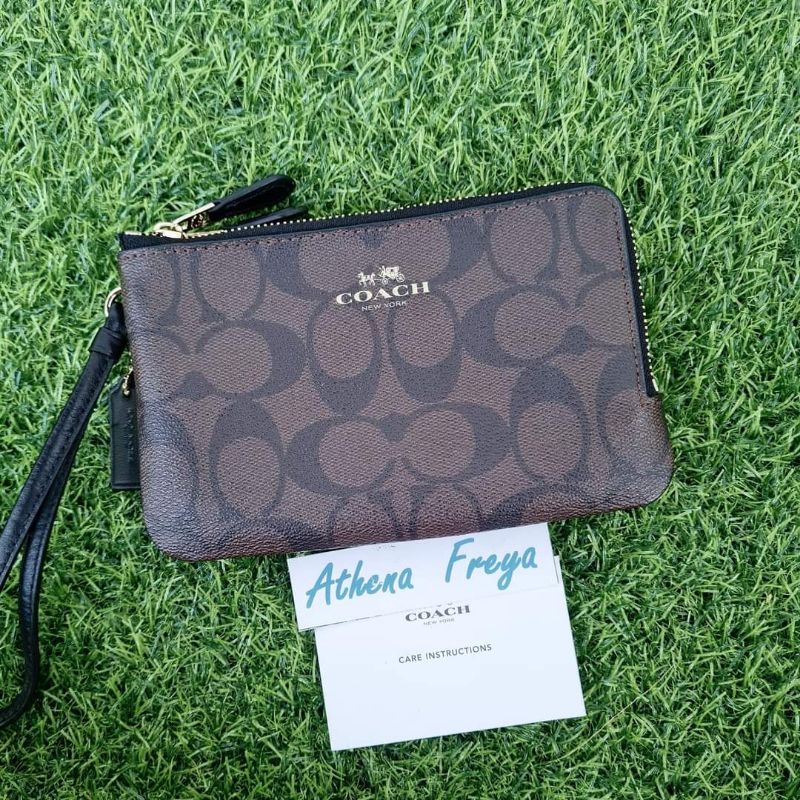 เหมือนใหม่ ลายซี คล้องมือ S2ซิป Coach มือสองของแท้Coach F66506 ...