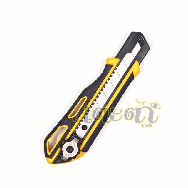 SDI 0445C คัทเตอร์ ใหญ่ แข็งแรง กระชับมือ ด้วยใบมีดขนาด25 มม. หนา 1มม.พร้อมใบแถม1ใบ | Shopee ...