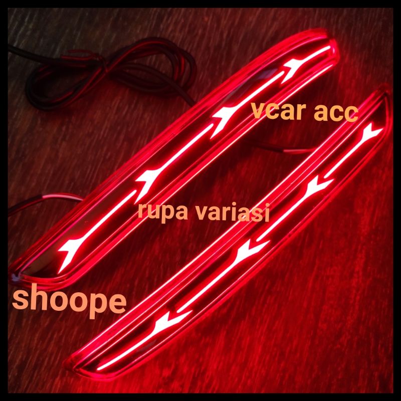 Mata MERAH ใหม่ โคมไฟสะท้อนแสง ติดกันชนหลัง TOYOTA all new Innova INOVA ...