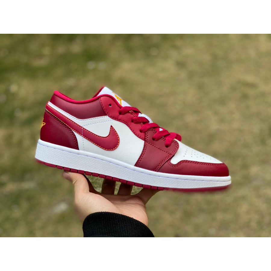 รองเท้าผ้าใบบาสเก็ตบอล N-i-k-e Air Jordan 1 Retro Low OG สีขาว สีแดง ...