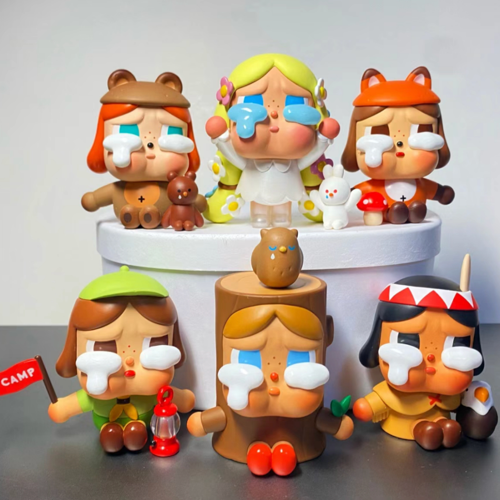 【ของแท้】POPMART Crybaby กล่องสุ่ม ตุ๊กตาฟิกเกอร์ Crying in the woods ...