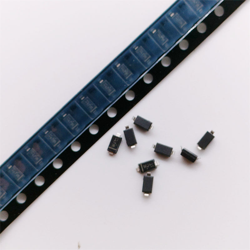 ซีเนอร์ไดโอด SOD-123 1206 0.5W BZT52C 2V 2.4V 2.7V 3V 3.3V 3.6V 3.9V 4.3V 4.7V 5.1V 5.6V 6.2V 6 ...