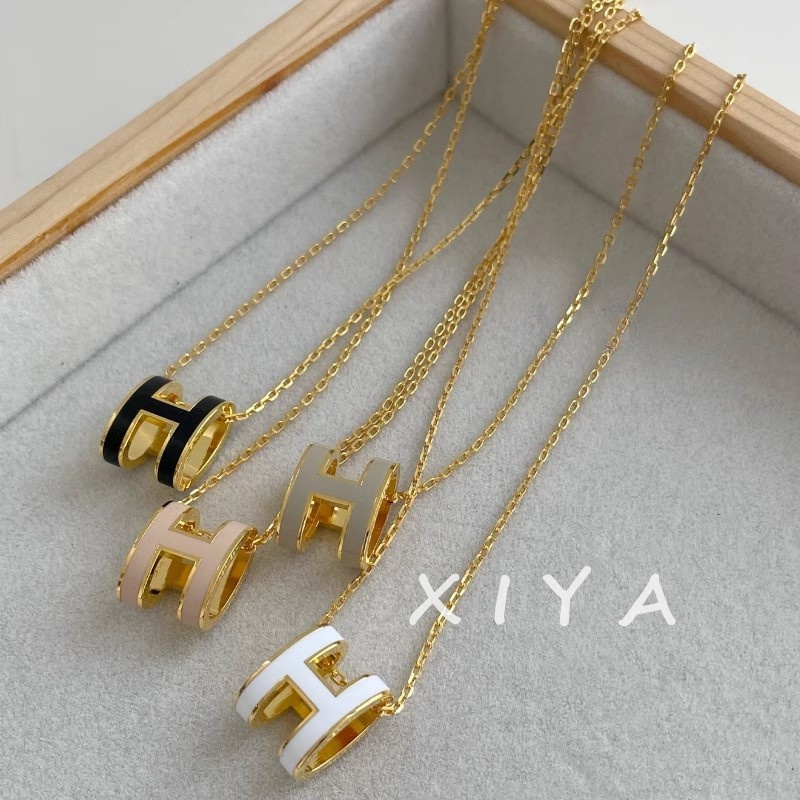 XIYA สร้อยคอไทเทเนียม จี้ตัวอักษร H เข้ากับทุกการแต่งกาย | Shopee Thailand