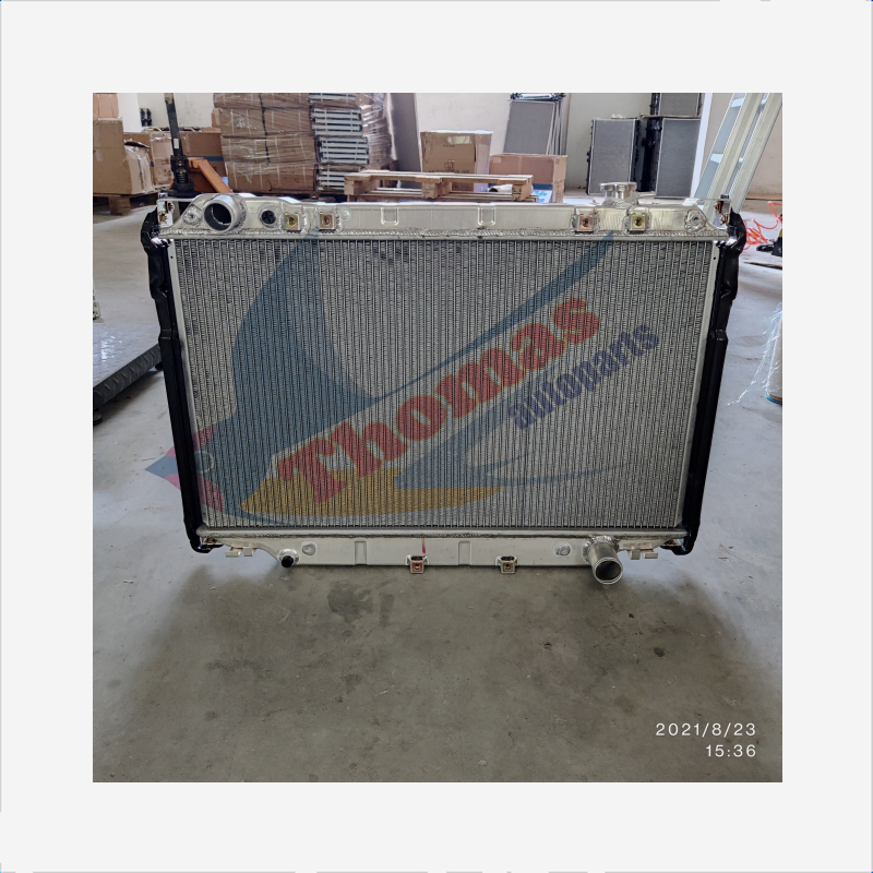 หม้อน้ําอลูมิเนียม สําหรับ TOYOTA LANDCRUISER 4.5L 4500 LC80 FZJ80 48 ...