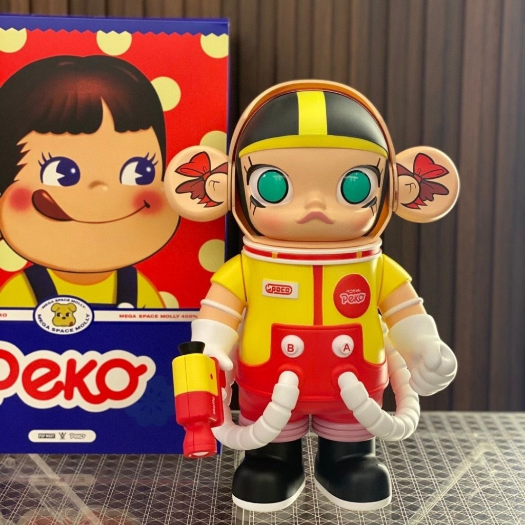 Popmart POP MART MEGA Space Molly 400% FUJIYA Milk Girl Peko Astronaut ตุ๊กตาแฟชั่น MGPP ...