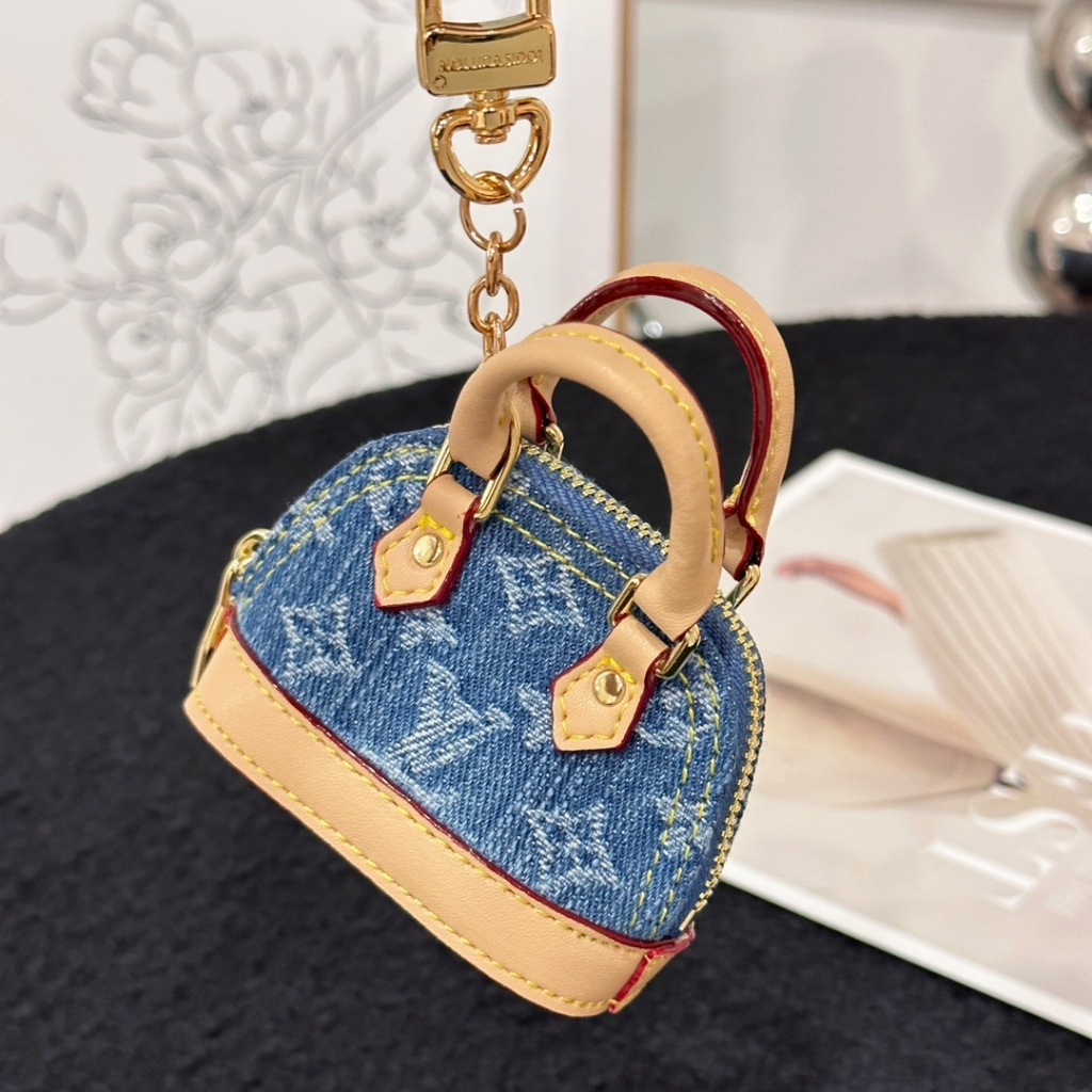 Louis Vuitton MICRO ALMA VERNIS Shell Bag จี ้ พวงกุญแจ | Shopee Thailand