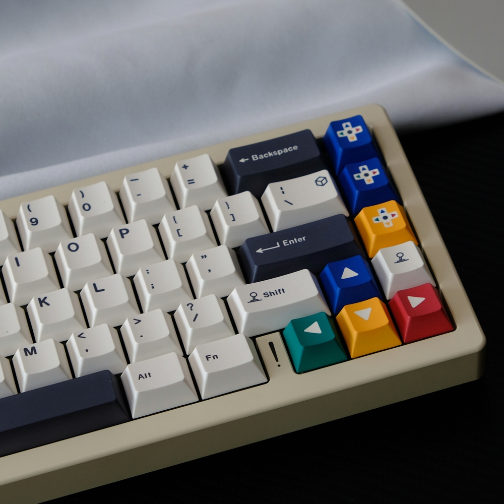 151keys Retro Gameboy Keycaps GB สีขาวสีดํา Cherry Profile keycap PBT ...
