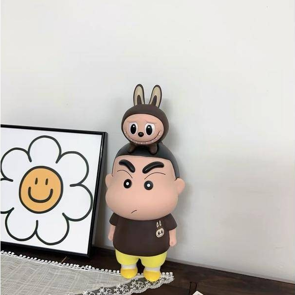 Labubu Crayon Shin-chan ตุ๊กตาขนาดใหญ่ตกแต่ง, Crayon Shin-chan ดื่มนมชา ...