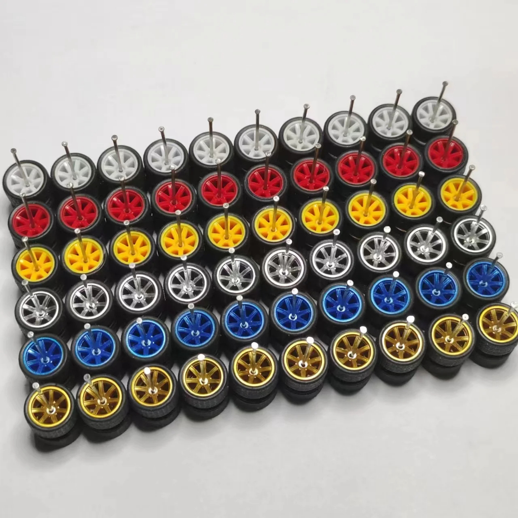 60 ชิ้น (30 ชุด) 1/64 Mini Alloy Car Wheels w ยางล้อ Chrome สําหรับ 1: ...
