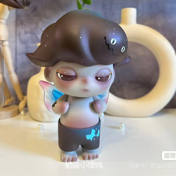 Dimoo Nightingale PLUS Big Baby 23ซม. อุปกรณ์เสริมผีเสื้อกลางคืน dimoo ...