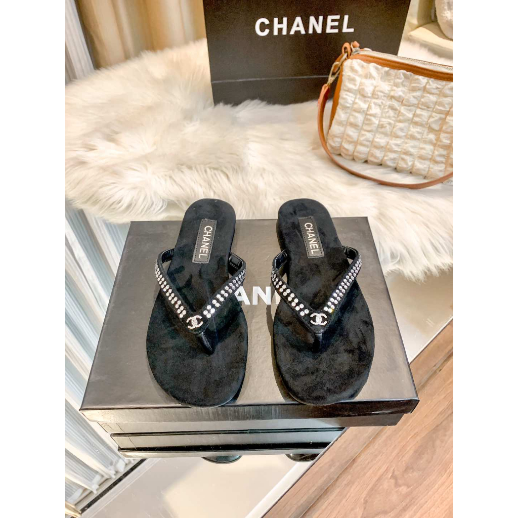 Chanel 2025 รองเท้าแตะแฟชั่นสไตล์ใหม่อินเทรนด์สบาย Flip-Flops | Shopee ...