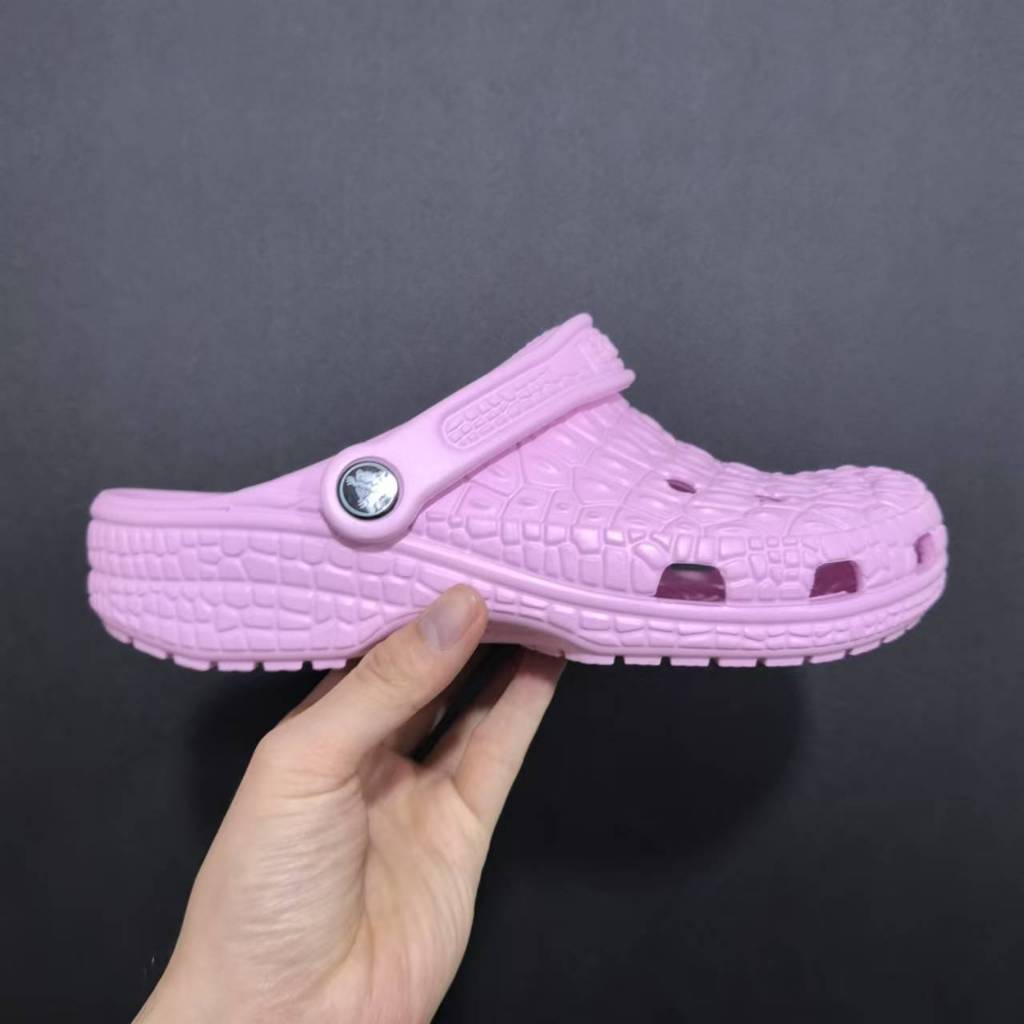 Kasut Crocs men classic crocskin clog (รองเท้า Unisex) รองเท้าแตะ classic clog | Shopee Thailand