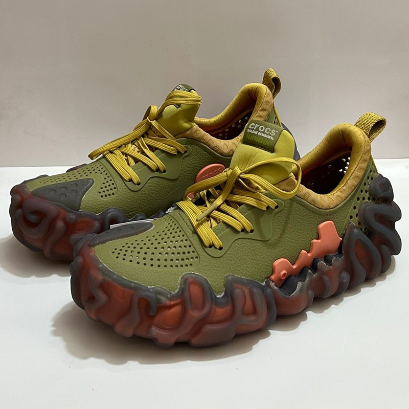 Salehe Bembury x Crocs Juniper รองเท้าลําลองผู้ชายกลางแจ้ง 208694 ...