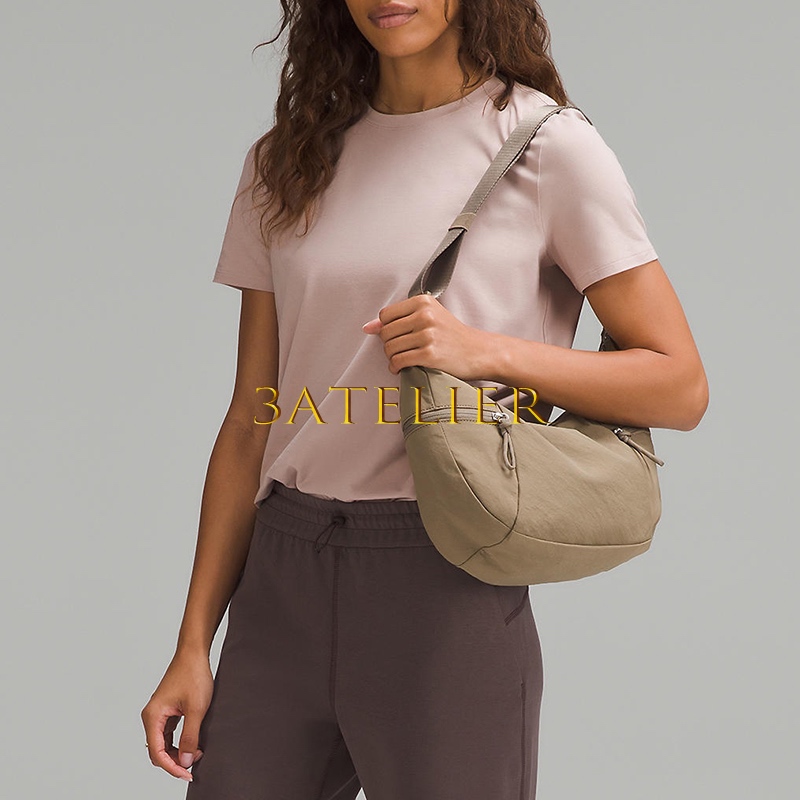 Lululemon Slouchy Sling Bag 6L 4 สี | Shopee Thailand