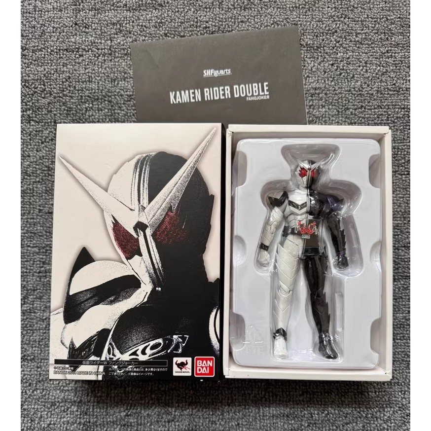 (แกะกล่อง) Bandai Japanese SHF Kamen Rider W Fang Ace ประติมากรรมกระดูก ...