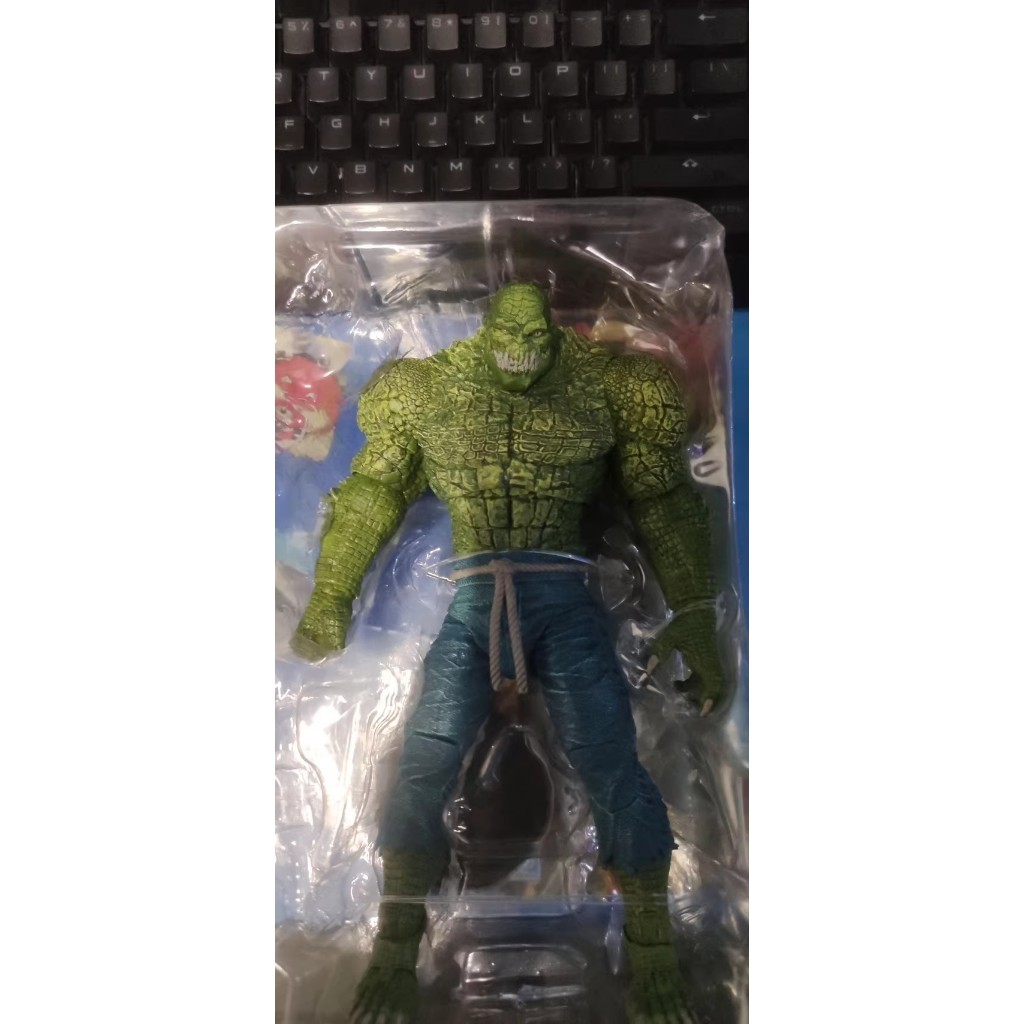 (ไม่มีกล่อง)McFarlane DC Batman The Grim Knight VS Killer Croc 7 นิ้ว ...