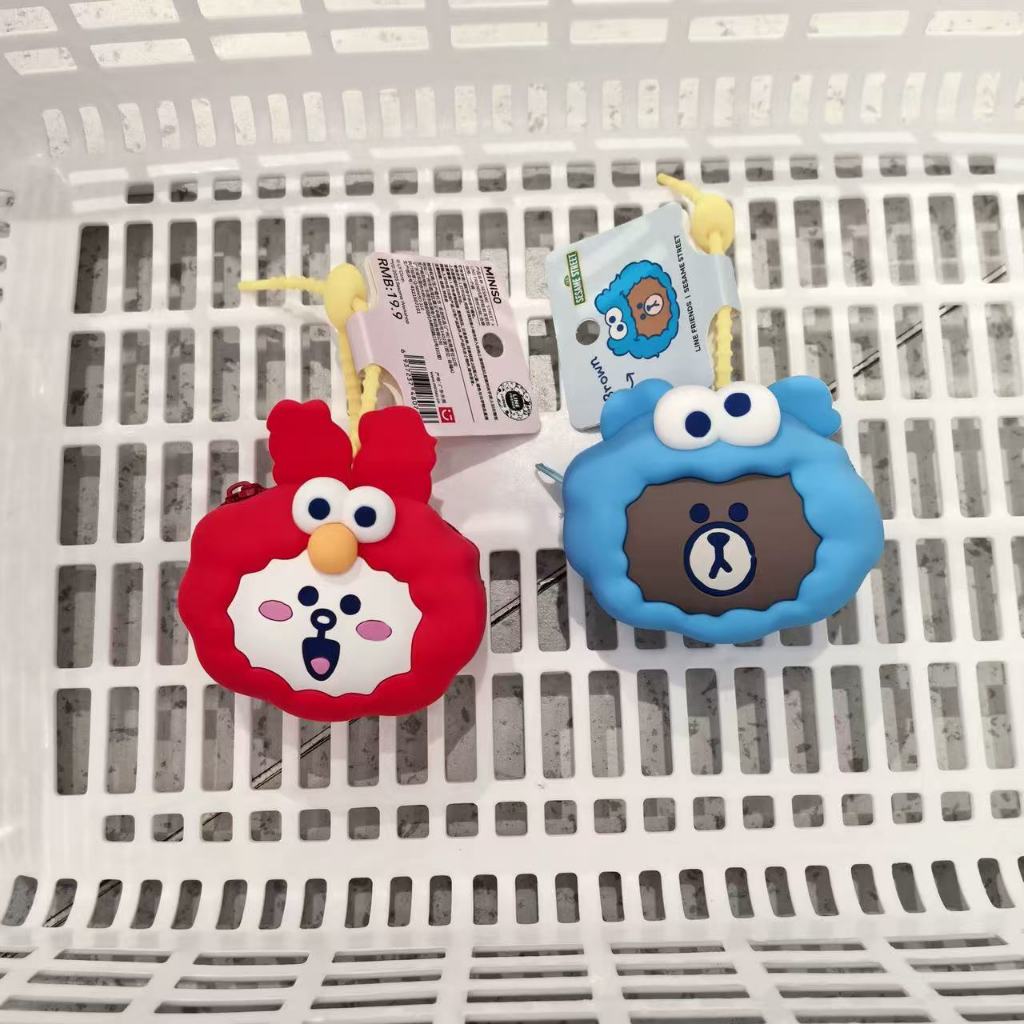 จี้กระเป๋าหูฟังซิลิโคน Miniso & sesame street | Shopee Thailand