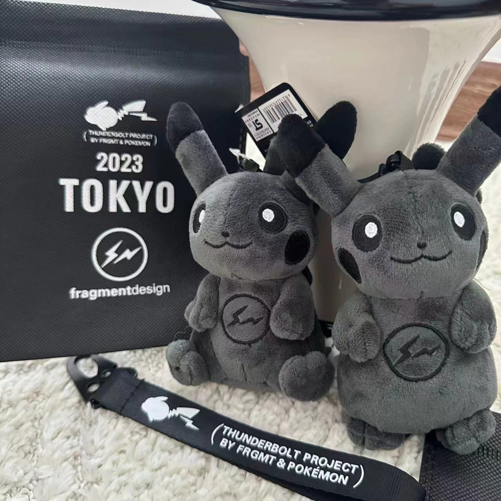 Fragment Fujiwara x Pokémon Pikachu น่ารัก Lightning ตุ๊กตาตุ๊กตาตุ๊กตา ...