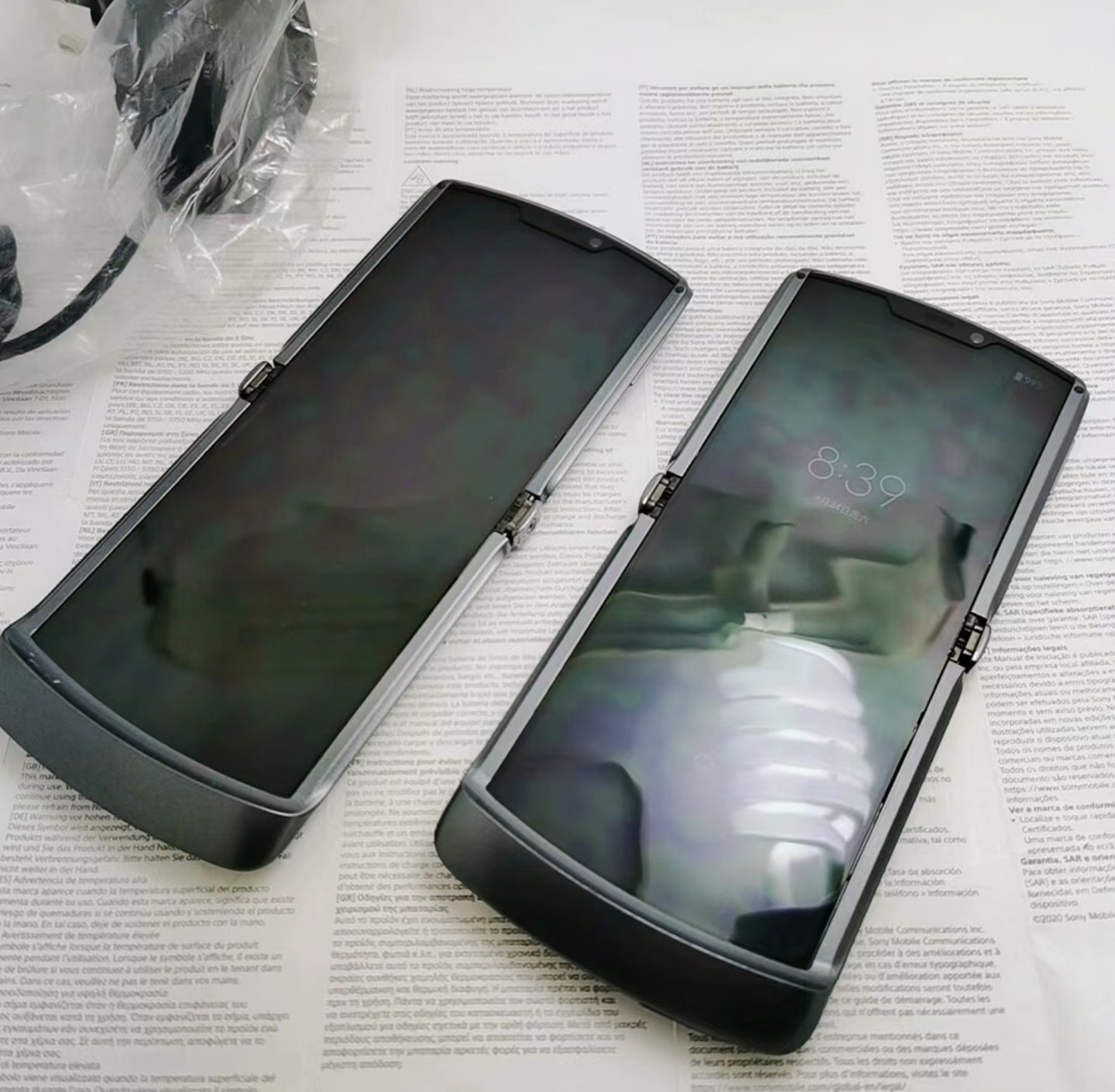 Motorola Moto Razr 4G/5G XT2071 แรม 8GB รอม 256GB 48MP หน้าจอพับได้ 6.2 ...