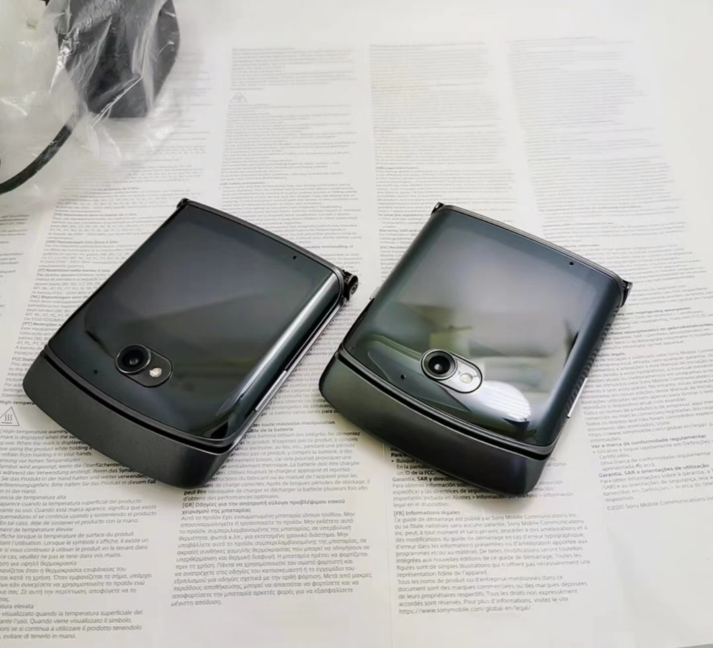 Motorola Moto Razr 4G/5G XT2071 แรม 8GB รอม 256GB 48MP หน้าจอพับได้ 6.2 ...