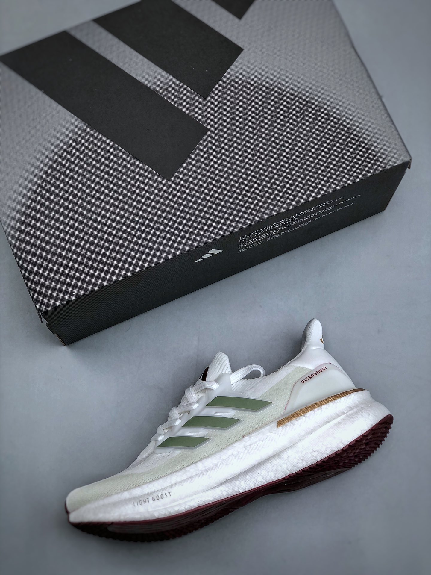 รองเท ้ าวิ ่ งกีฬาสันทนาการ ULTRABOOST LIGHT ID8889 | Shopee Thailand