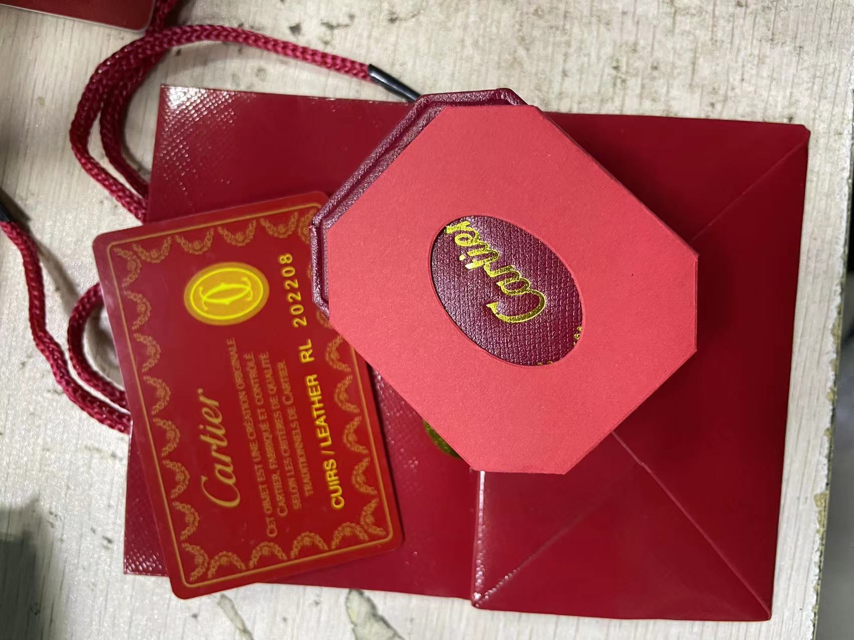 สร ้ อยข ้ อมือ JUSTE UN CLOU ใหม ่ พร ้ อมเพชร | Shopee Thailand