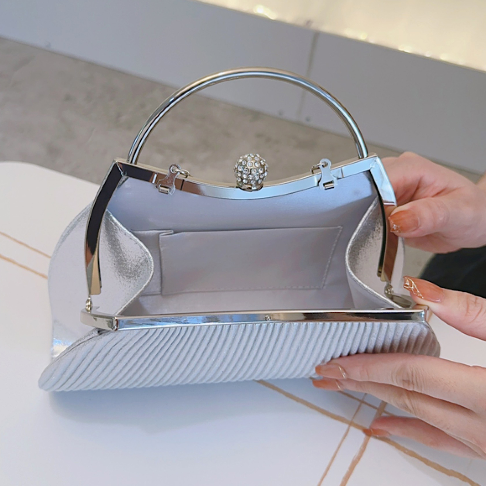 Dinner Clutch Bag Diamond-Studded Golden Small Bag Bag Bag Fashion ...